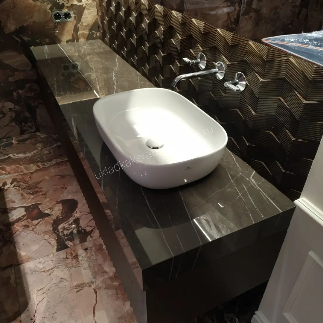 Столешница из крупноформатного керамогранита для кухни